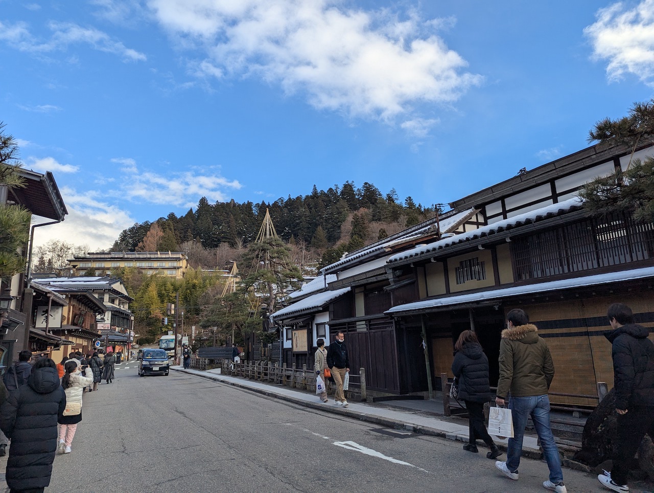 A Guide to a Winter Day Trip to Takayama, Japan - DESKRIB